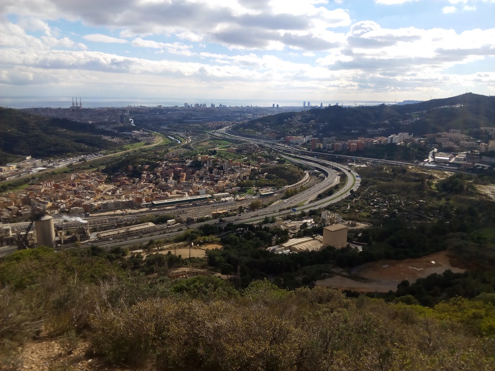 Pequeña montaña (senderismo en familia): Turó de Montcada