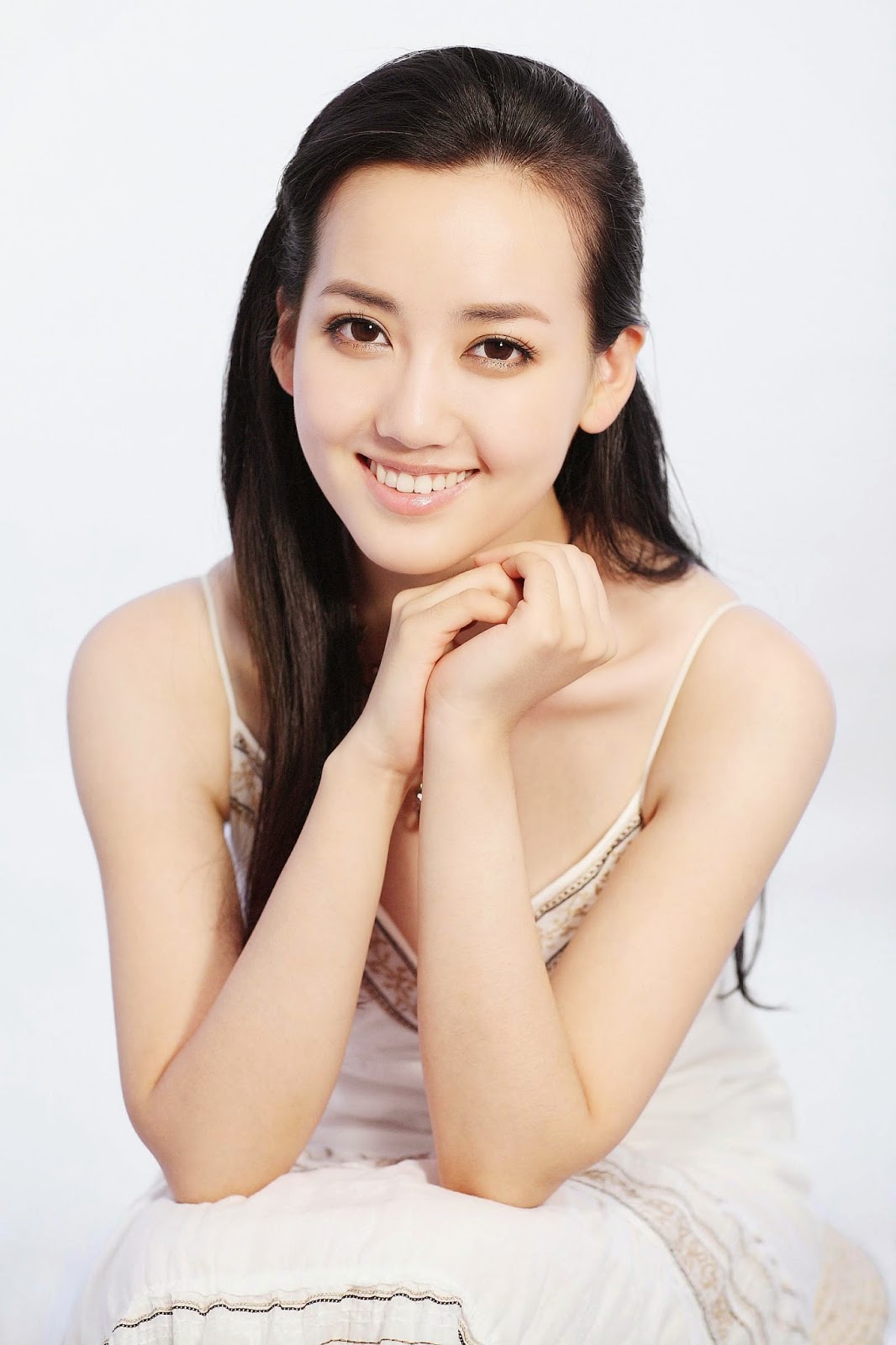 Best Free Pictures: Beautiful Chinese actress - Hu YingYi