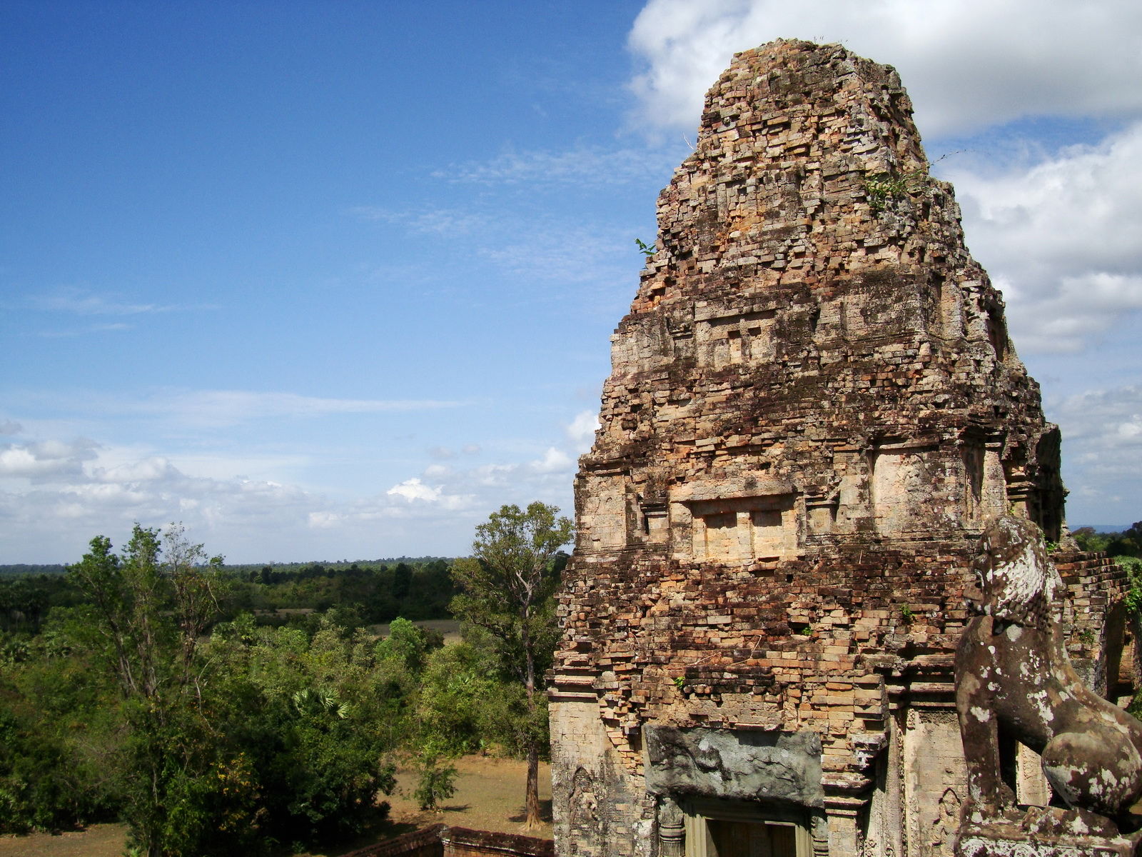 Cambodia E-Visa Blog: Prasat Pre Rub - Turn or change the body