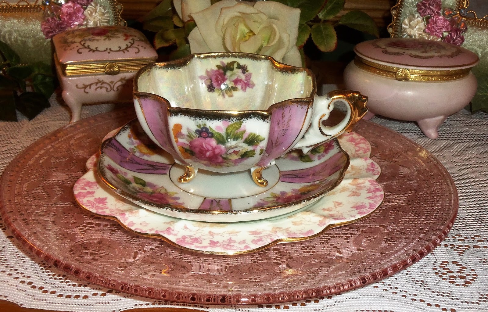 DEBBIE-DABBLE BLOG: Romantic Victorian Buffet, My Very Own Victorian ...