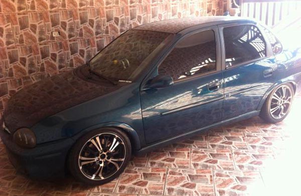 Corsa Sedan Turbo - Only Cars