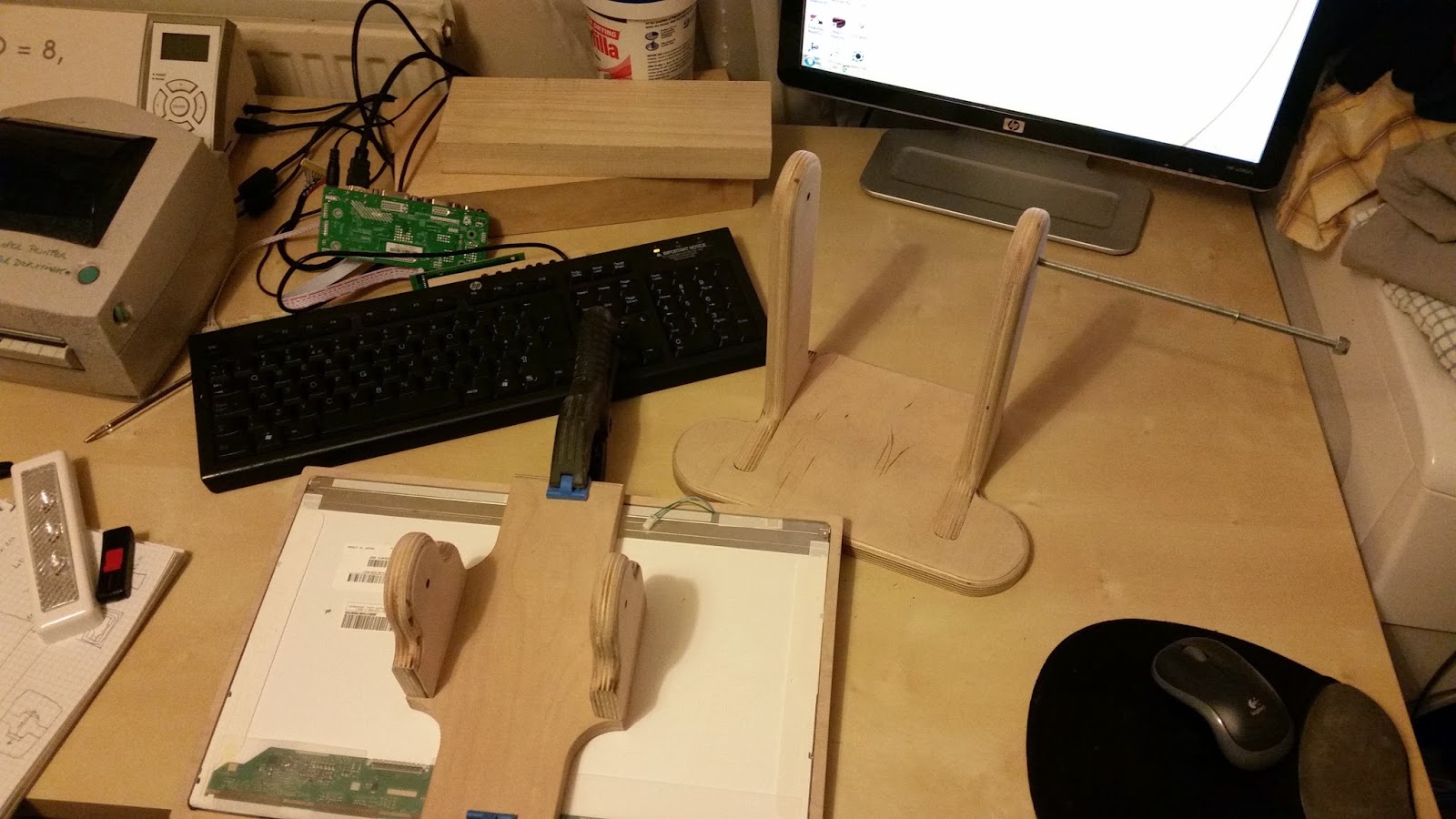 The Crapworks: Plywood Monitor Project aka Upcycling an old laptop ...