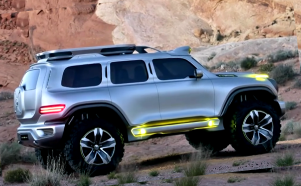 2025 police car - the Mercedes-Benz G-Class - Toyota Asia