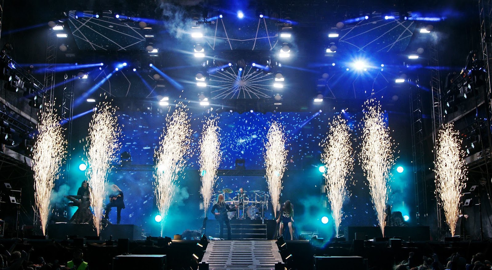 Nightwish Endless Forms Most Beautiful: Nightwish - Live In Joensuu