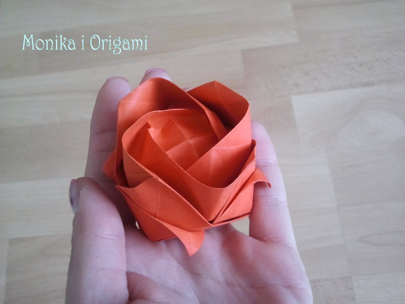 Monika i Origami: Róża
