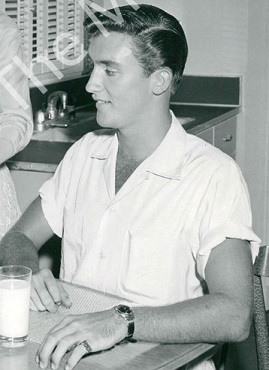 NYSocBoy's Beefcake and Bonding: Ronnie Burns: Gay Teen of the 1950s