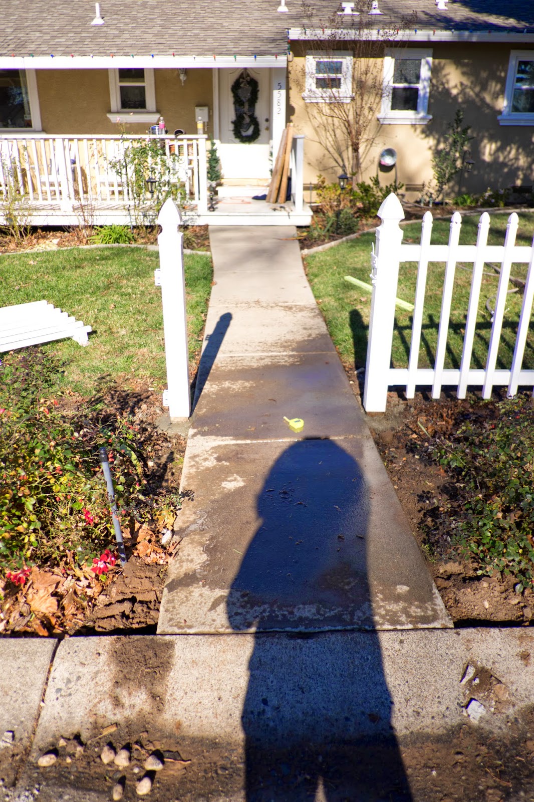 Domestic Fashionista: Moving Our Picket Fence