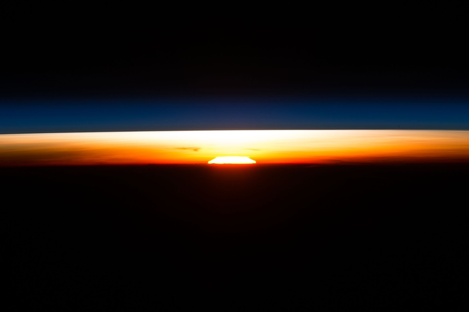 Sunrise seen from the International Space Station | Earth Blog