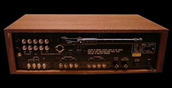 stereonomono - audio Hi Fi Compendium - 14 years on-line: Rotel RX-200A