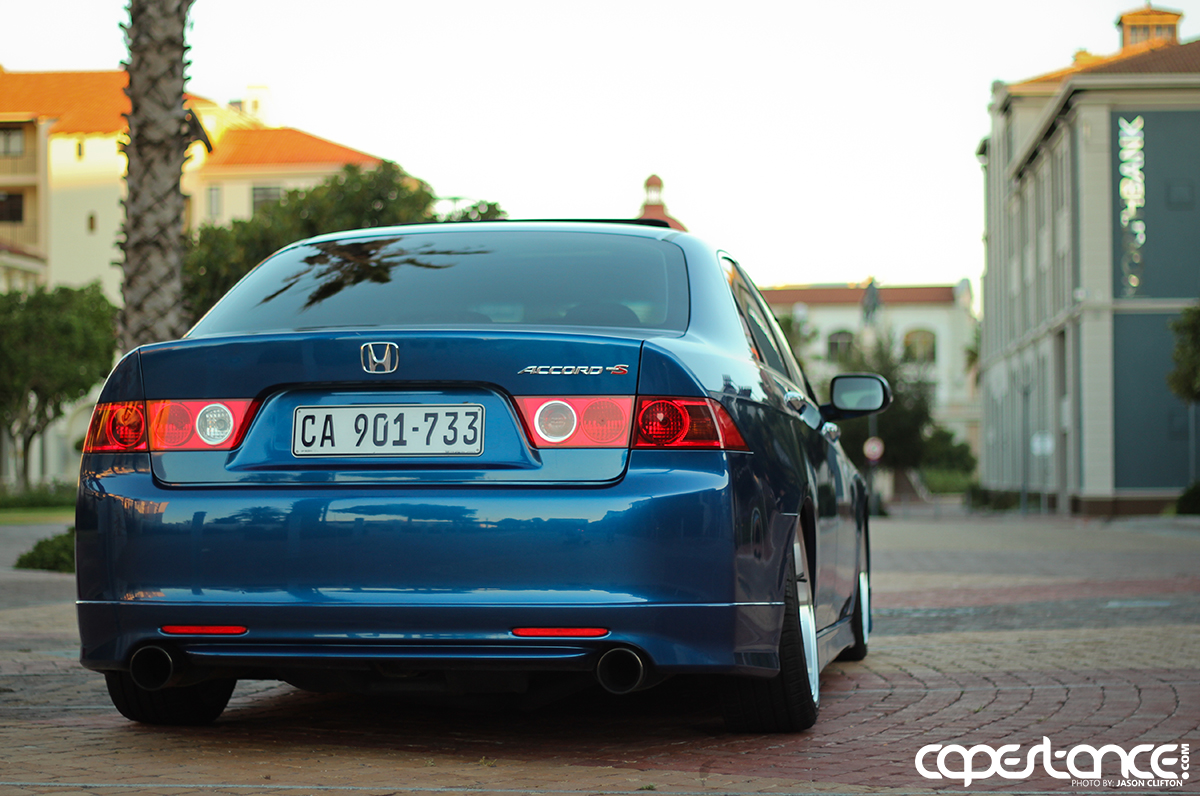 Cape Stance: Subtle Stunner - Mujaahid's Static Accord