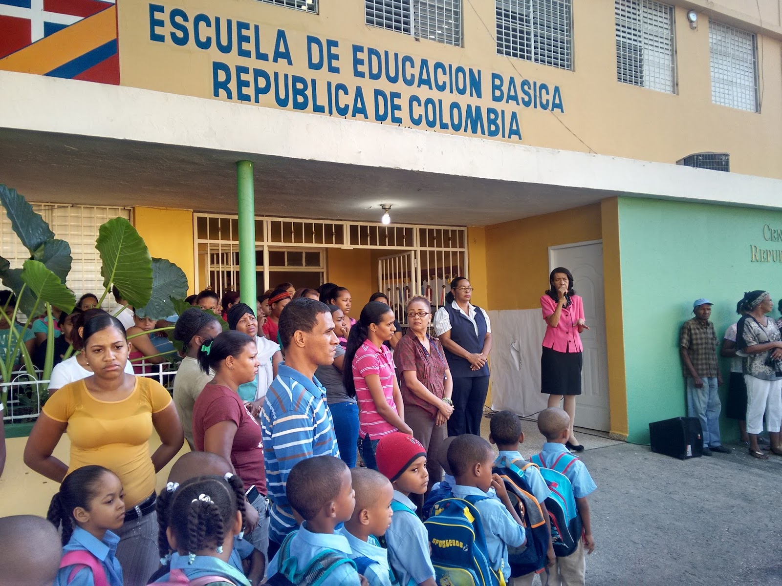 Escuela Basica Republica De Colombia