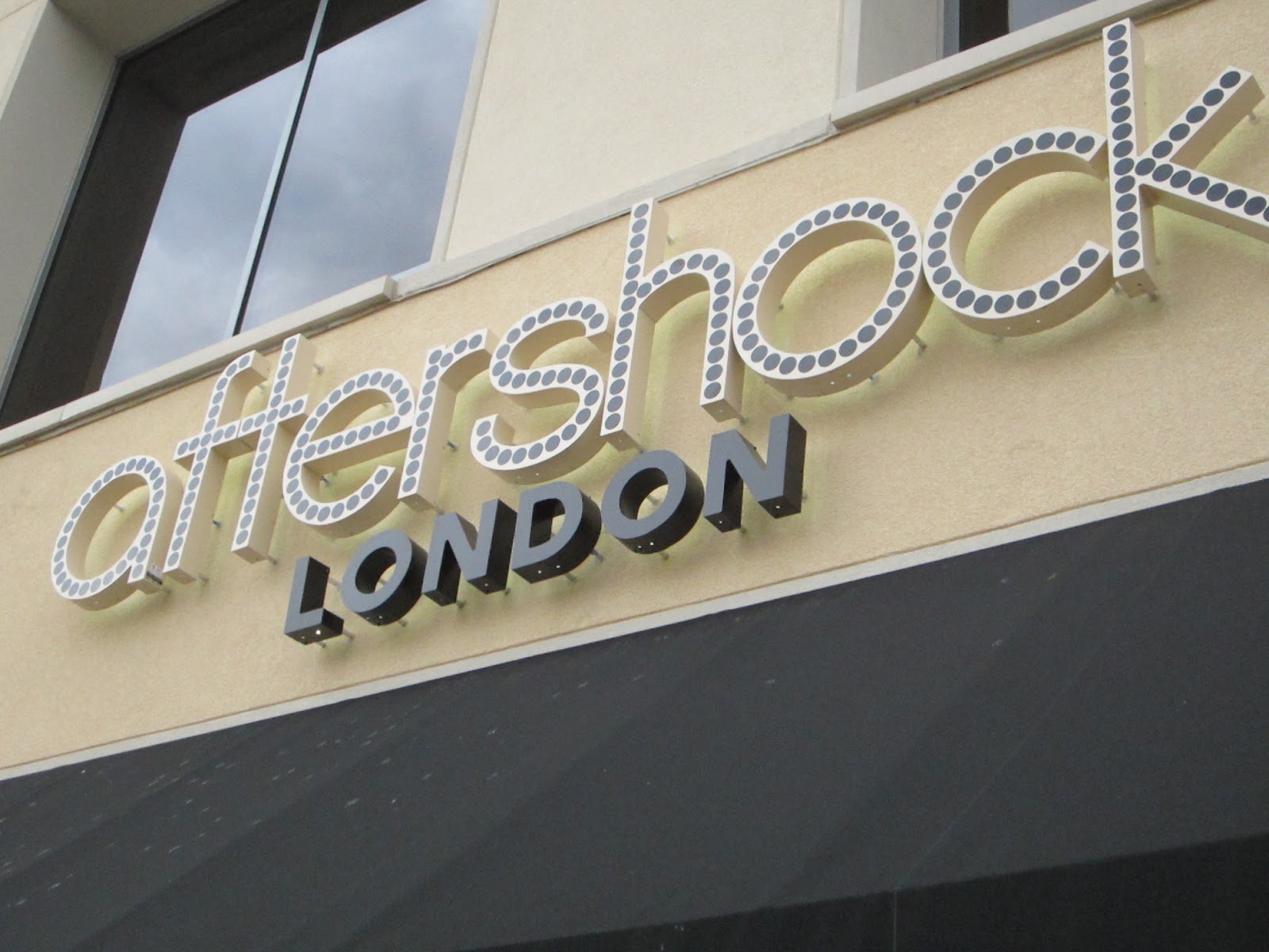 Small 4 Style: Hello Dallas! Aftershock London is Here!