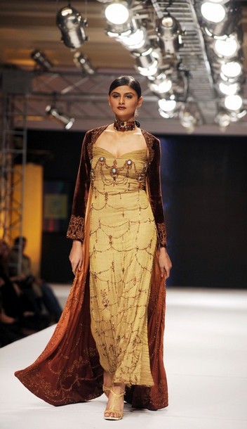Nilofer Shahid Couture In IFW 2011 - iSTYLE 360