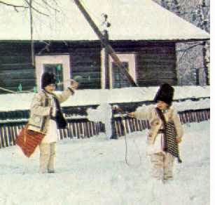 Noul Univers CHRISTALIN: 8. Obiceiuri Tradiţionale Româneşti : COLINDAT ...