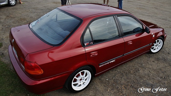 Car In The Floor: Red Devil - Civic EJ8 Vtec '98