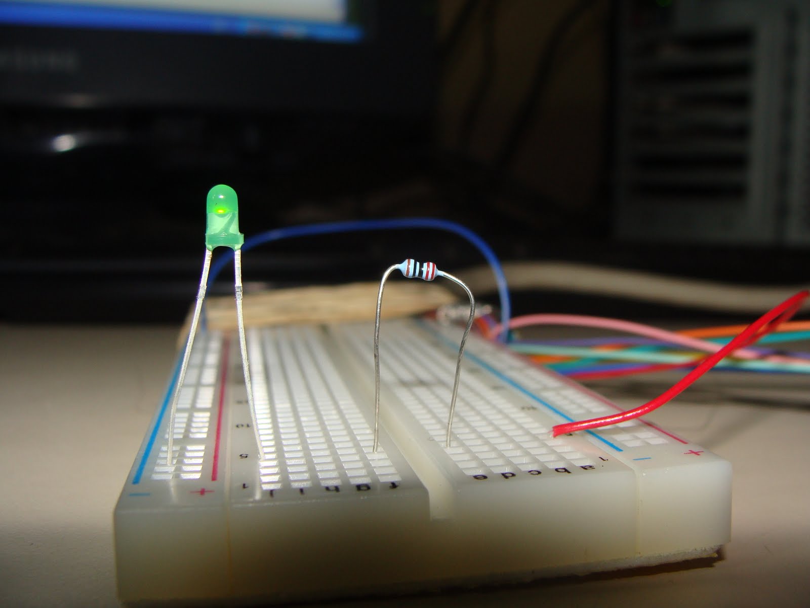 Aula Sensorial EEST N° 2: Contruccion del Protoboard