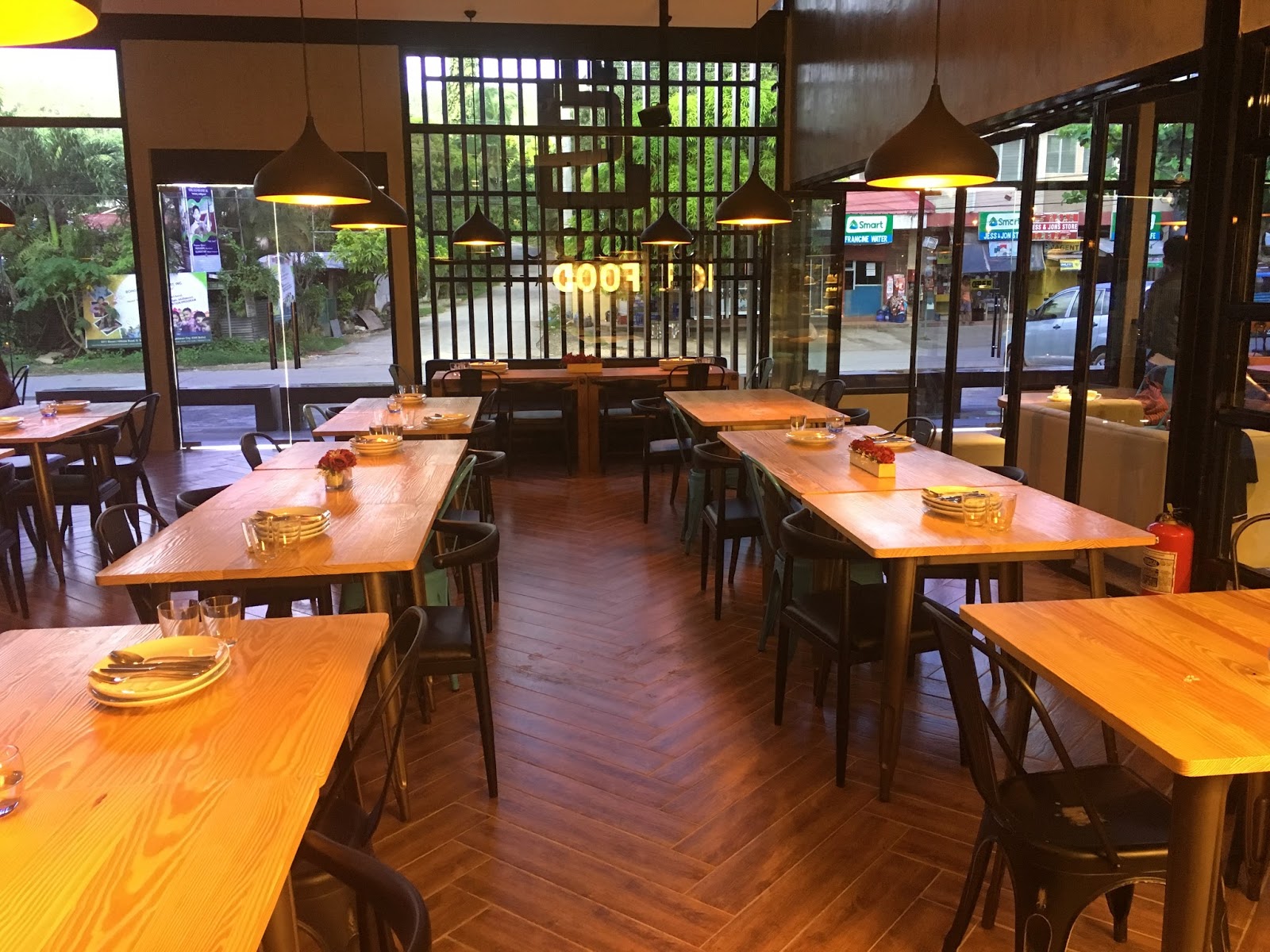 Where To Eat: SMOQUE Bar and Bistro - Bohol | When in Bohol - Bohol Blogger