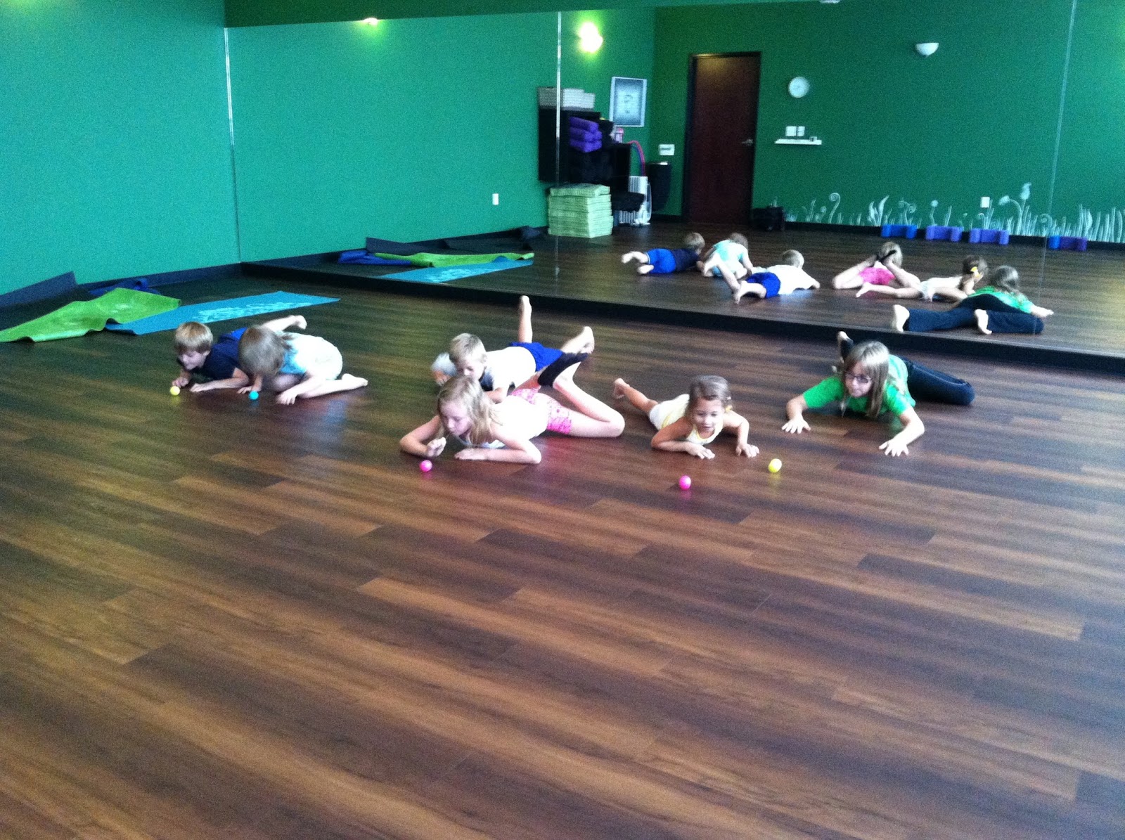 tinytoesyoga: ping pong push