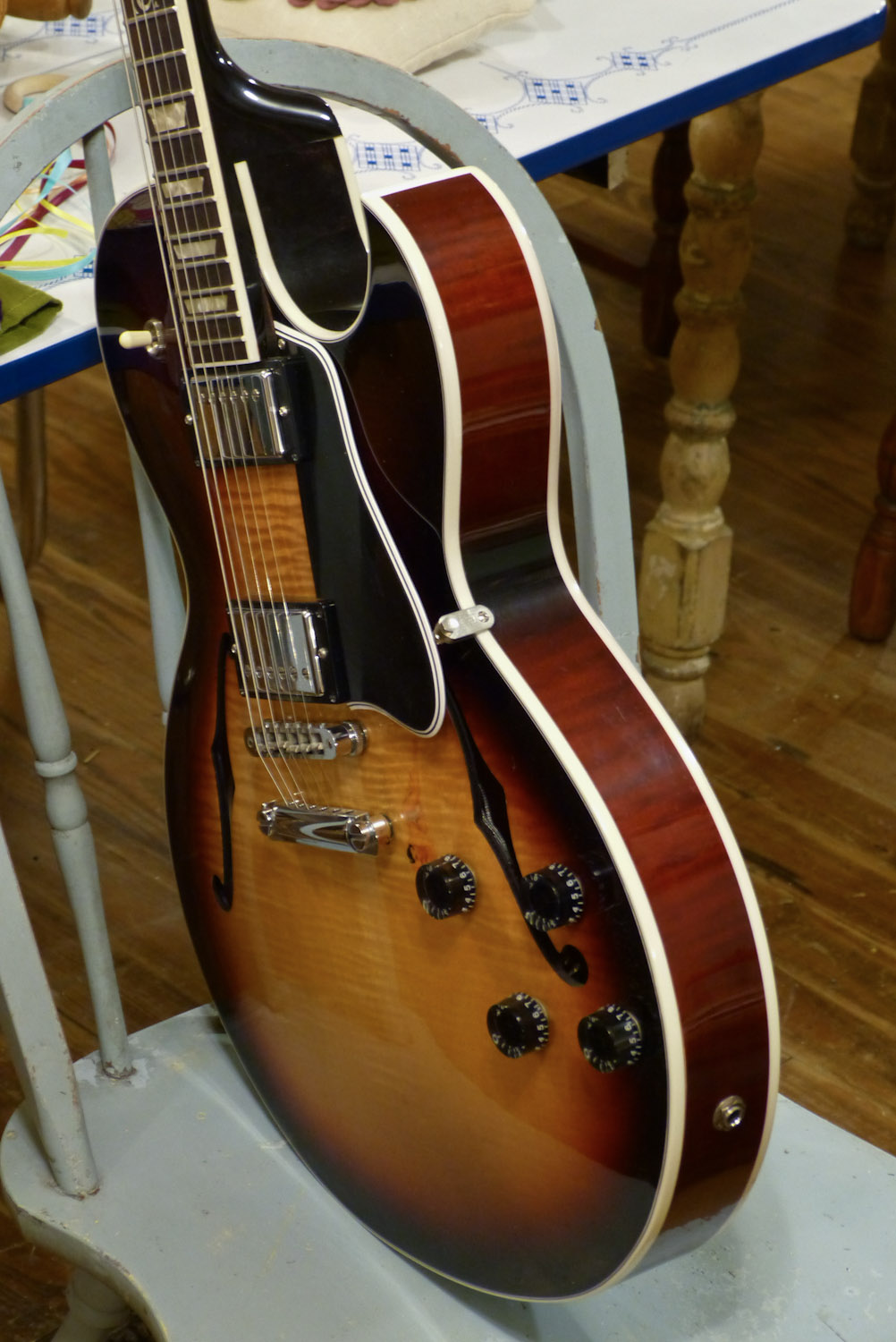 2010 Gibson Custom Shop ES-137 Semi-Hollow Electric Guitar