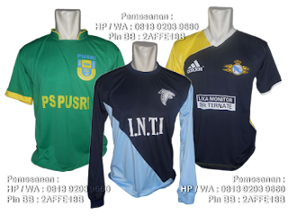 Kami melayani pemesanan kaos tim sepak bola dengan 3 macam bahan yaitu ...