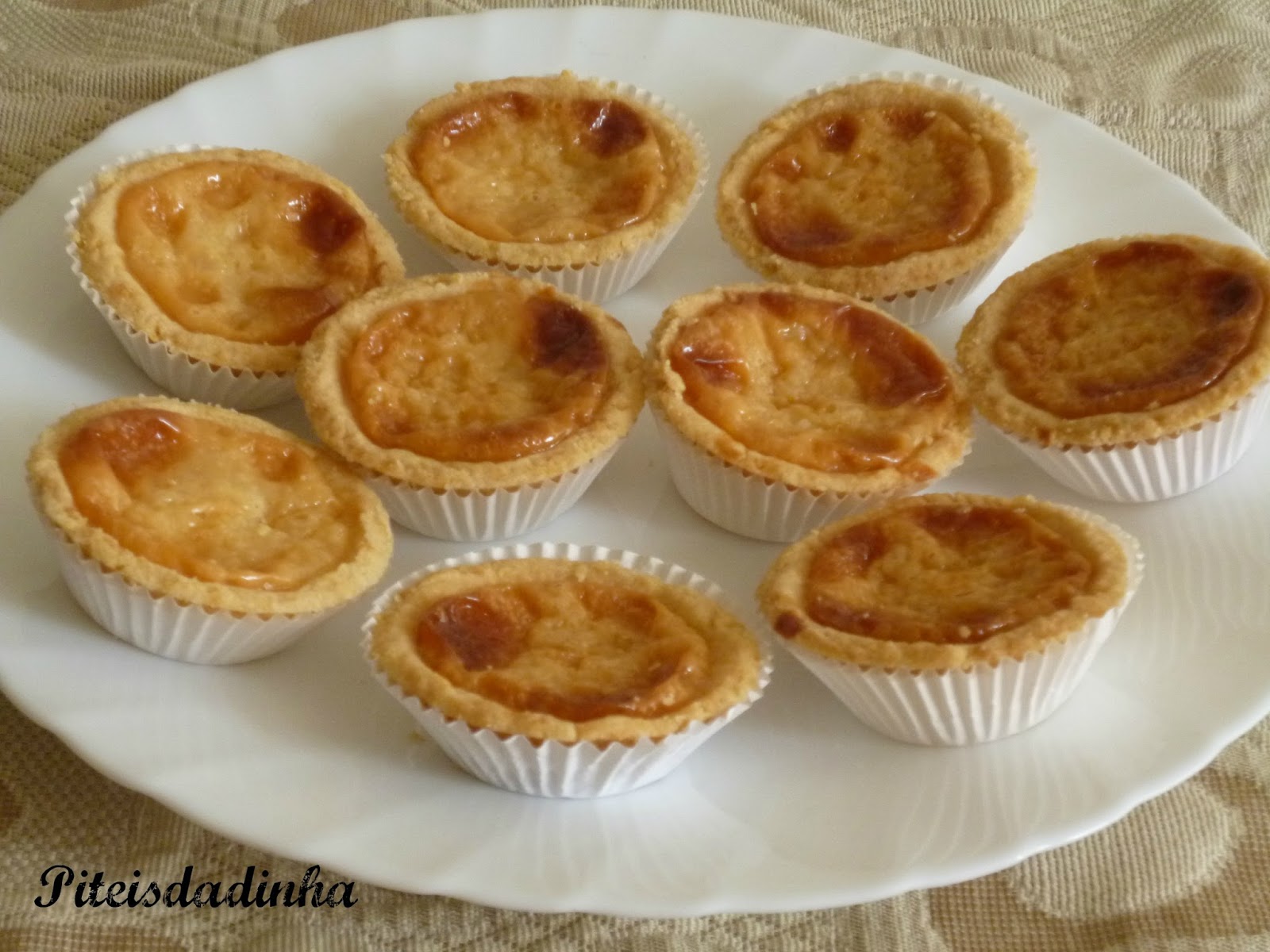 Piteisdadinha: EMPADINHA COM RECHEIO DE LEITE CONDENSADO DA LÉO