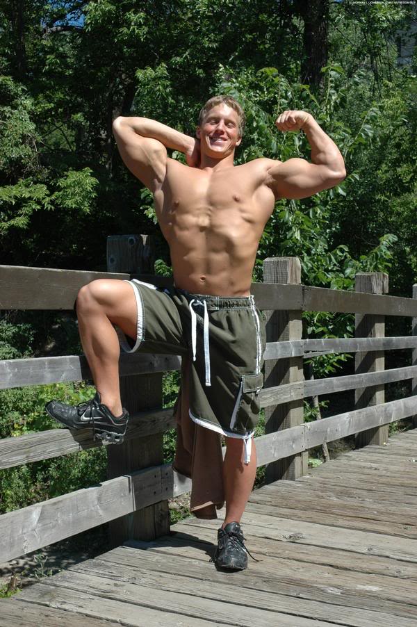 the beauty of male muscle: July 2013