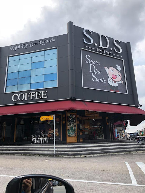 LUNCH @ SDS BAKERY & CAFE