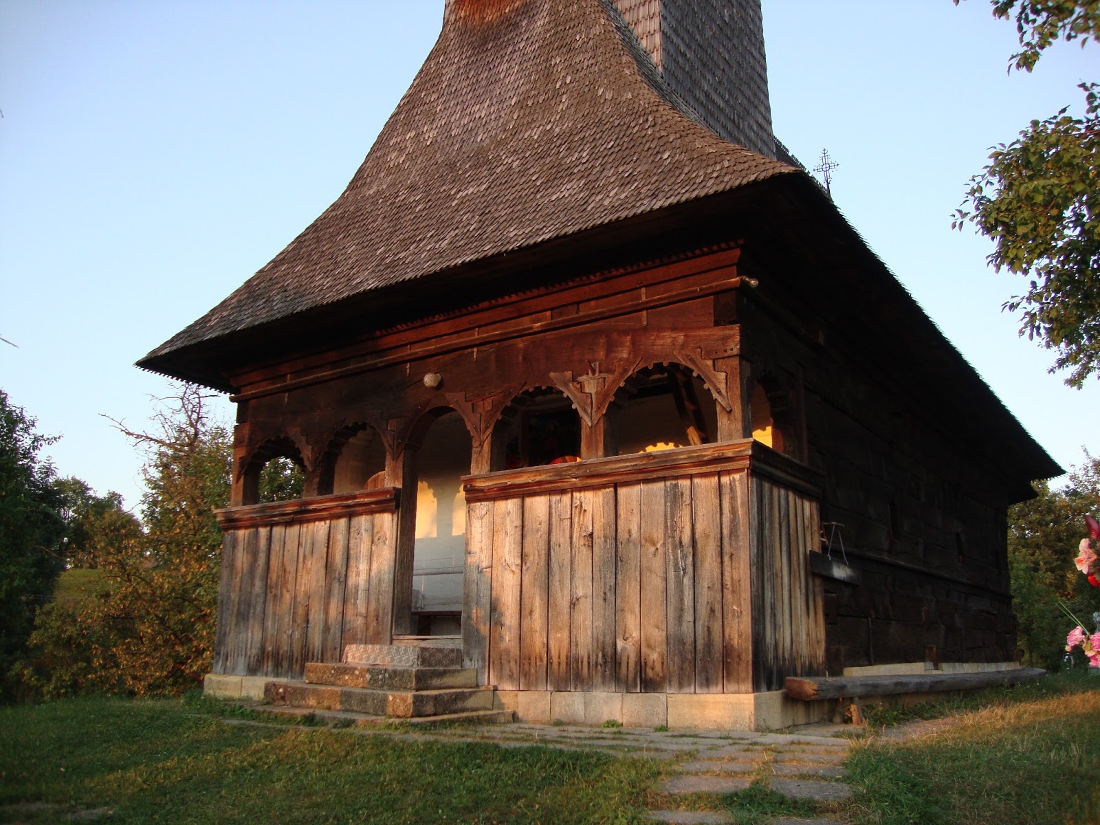 TUDOR PHOTO BLOG: Maramures,Romania - Biserica de Lemn din Plopis (UNESCO)