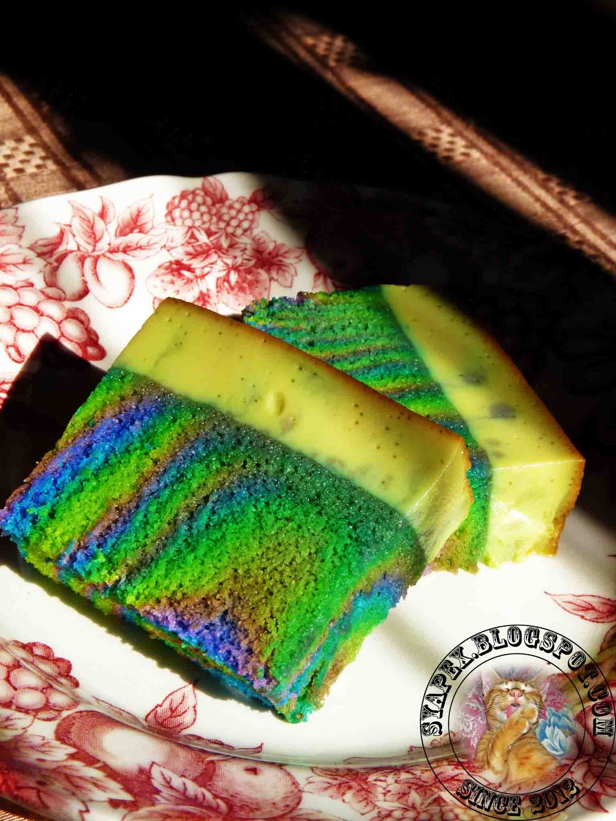 syapex kitchen: Kek Puding Karamel Pelangi