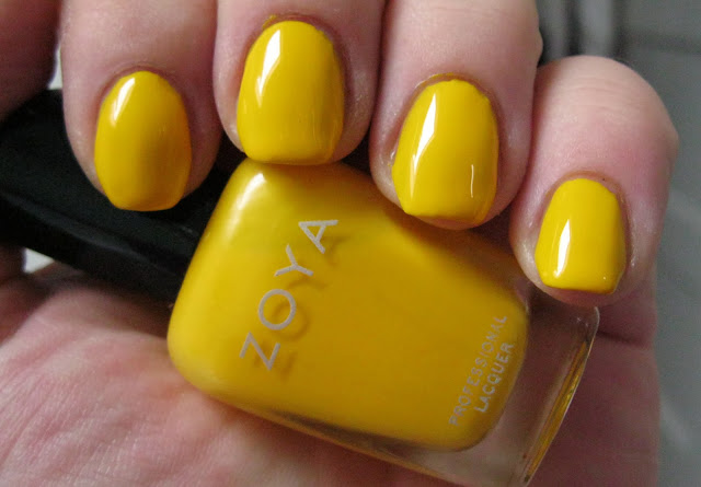 Lacquer Slacker Liz: A Bevy of Zoya Swatches (picture heavy)