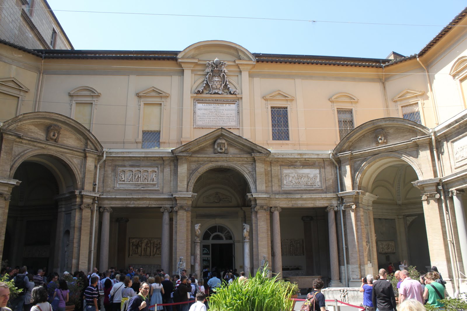 Byzigenous Buddhapalian: Day Two - Vatican Museums - Octagonal Courtyard