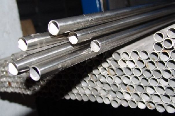 Serralheria Na Veia: Qual a diferença entre o Ferro e o Aço????