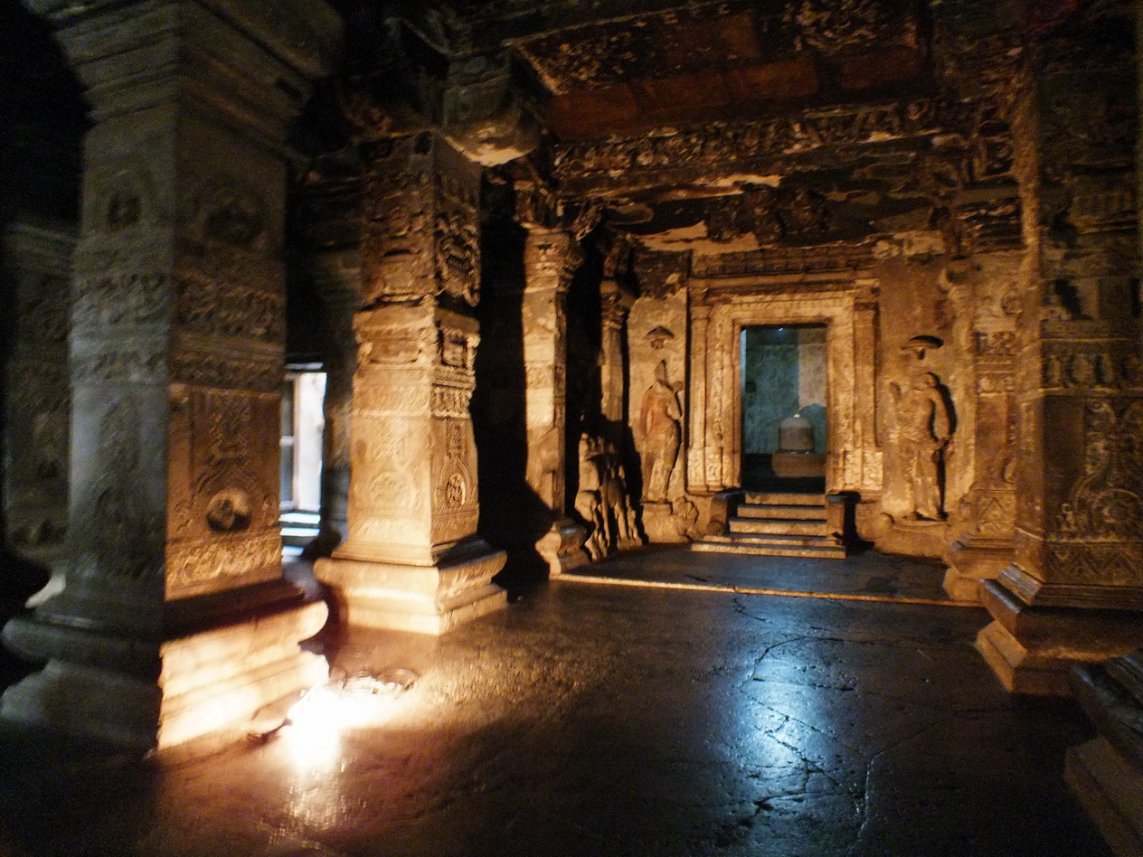 OM TAT SAT: Kailasa Temple