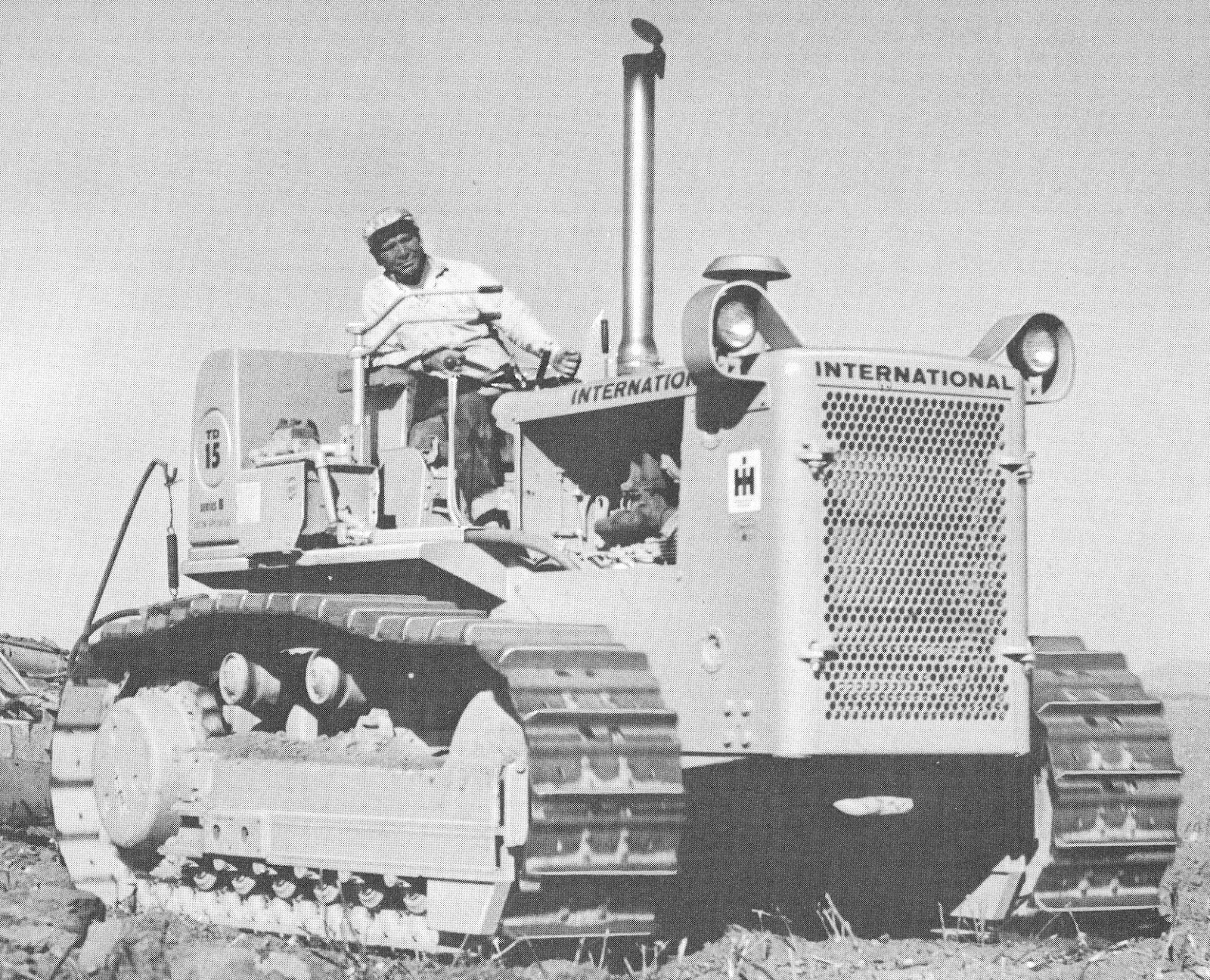 Maarakennus koneita.: DROTT - IH (Jumbo Sicam, France)