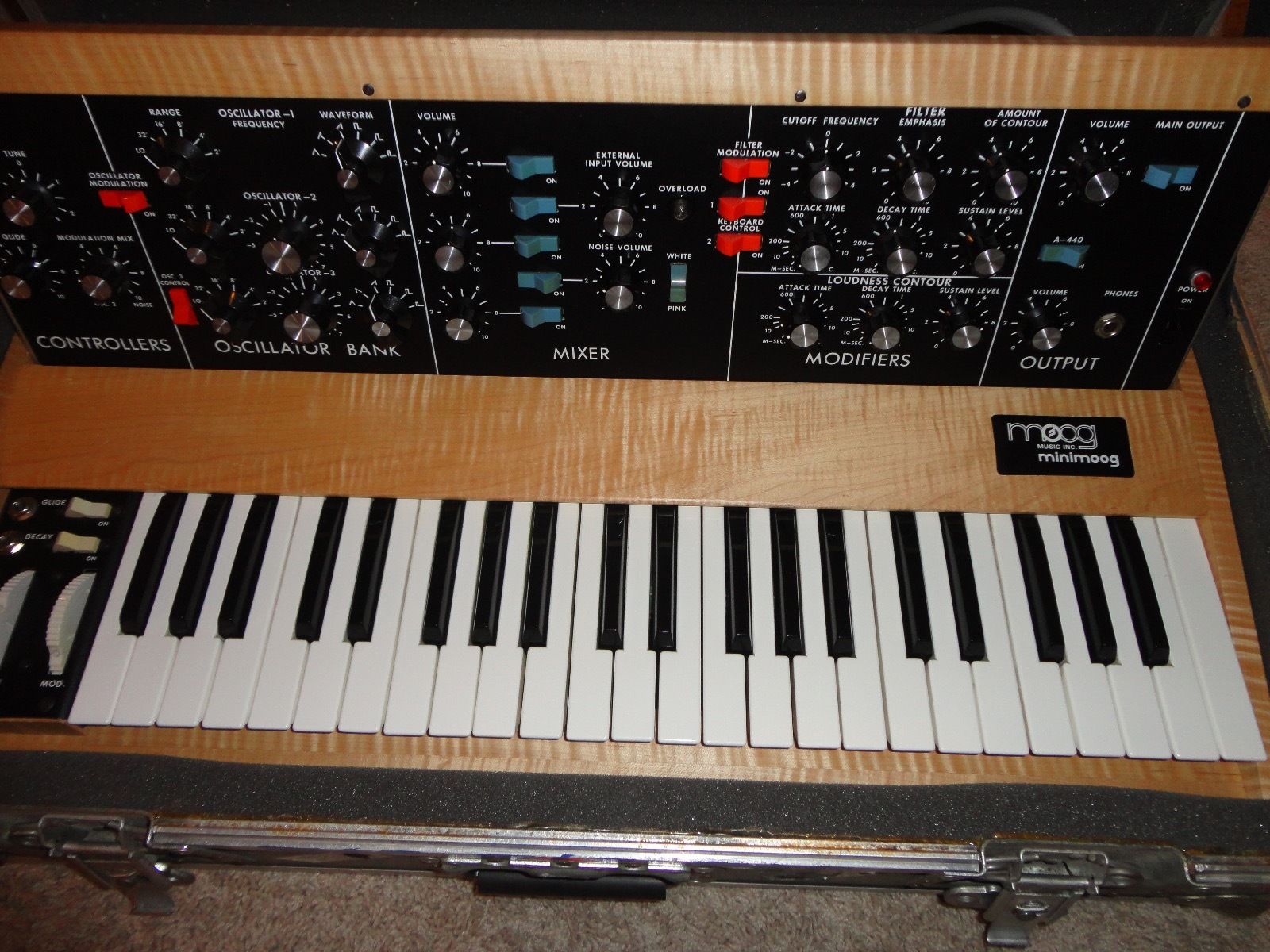 MATRIXSYNTH: Moog Minimoog Model D Synthesizer with Case SN 11496 or 11498