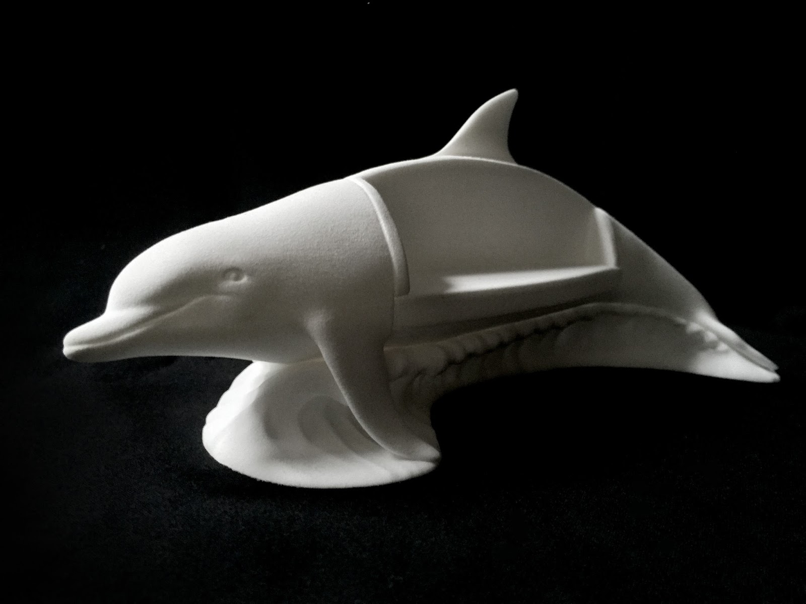 Michael Ferrari-Fontana: Dolphin Sofa