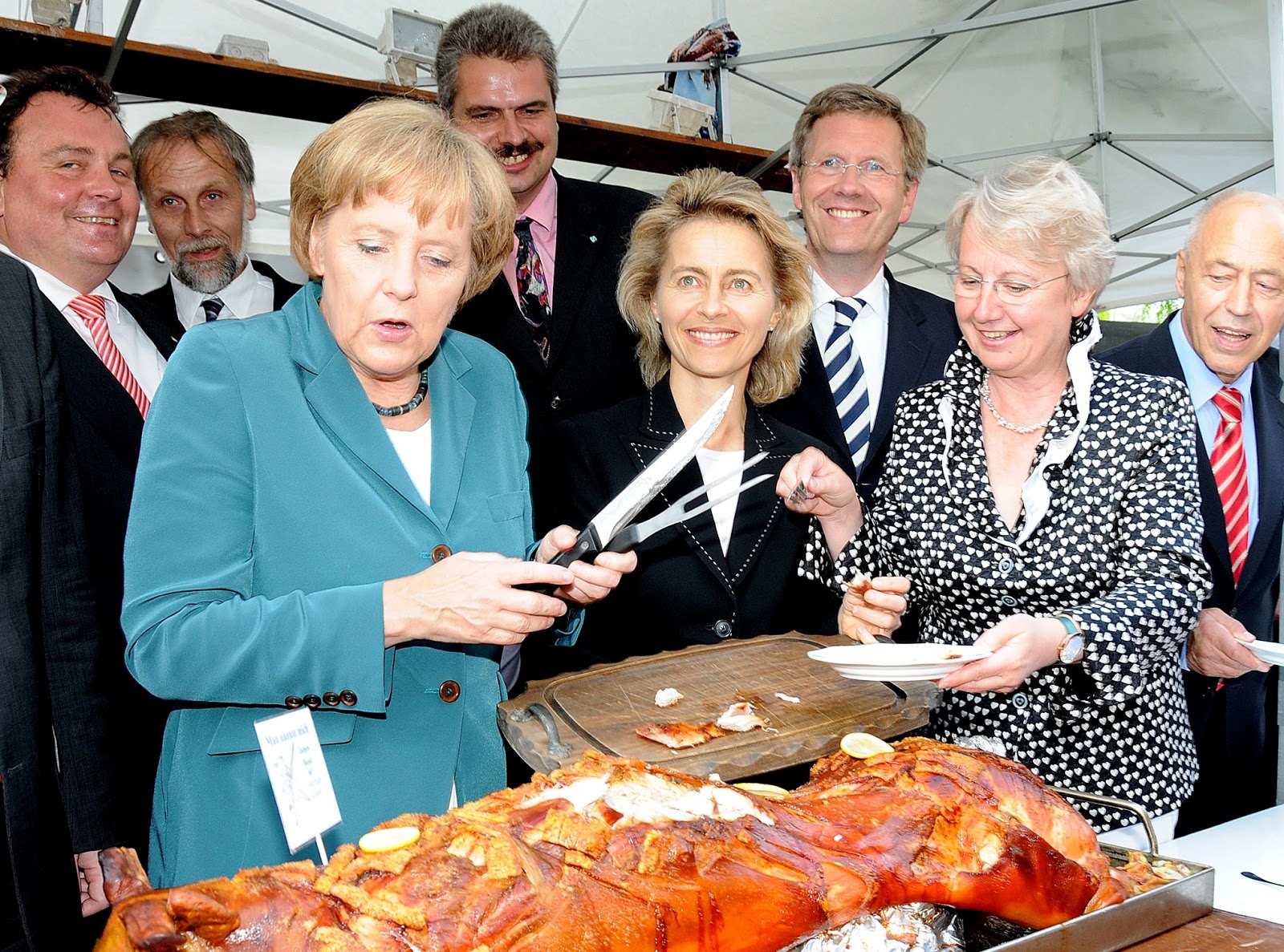 Ein Kritischer Blick: Aus dem Leben der Angela Merkel: Was arbeitet man ...