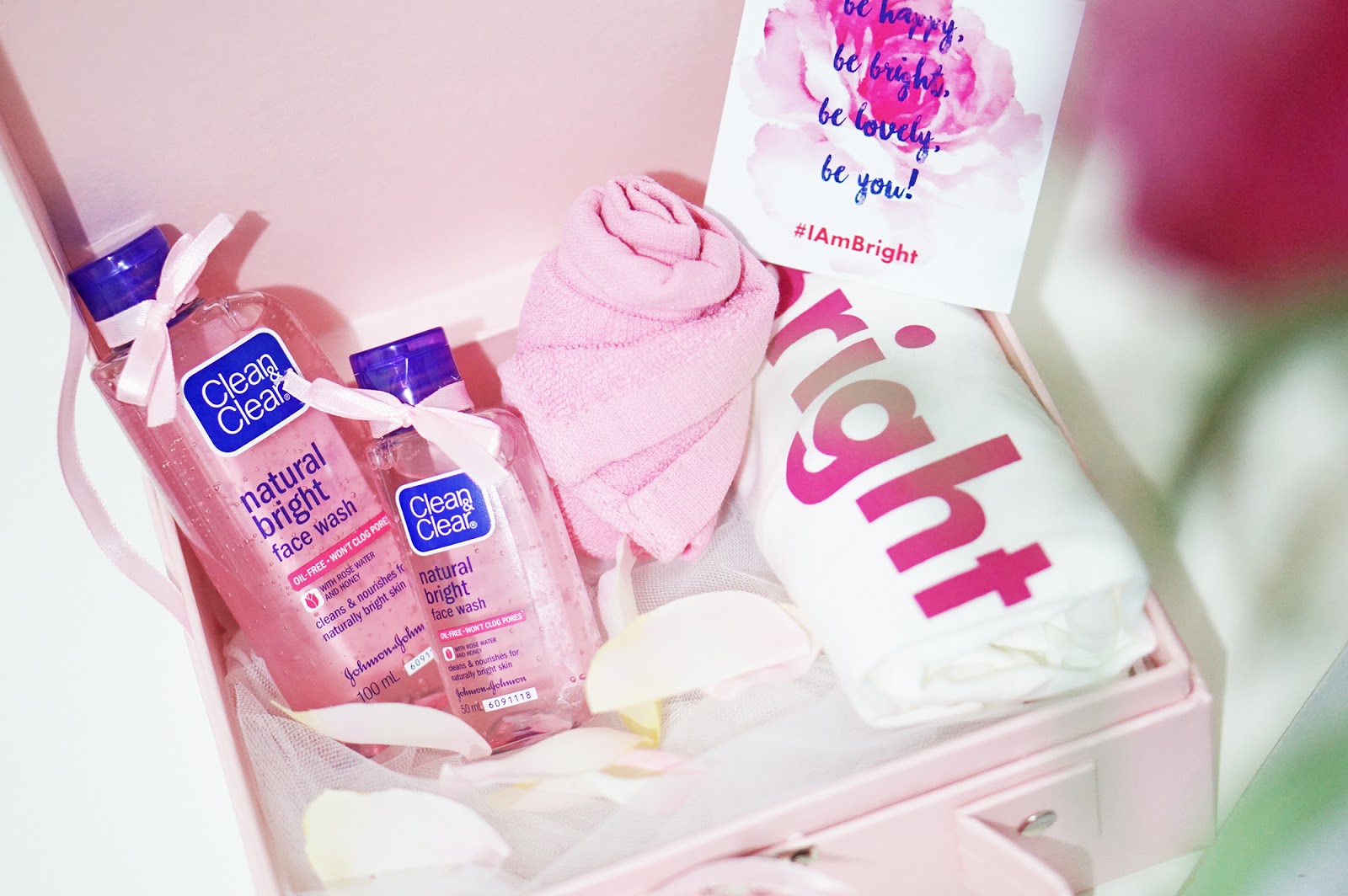 Clean & Clear Natural Bright Face Wash