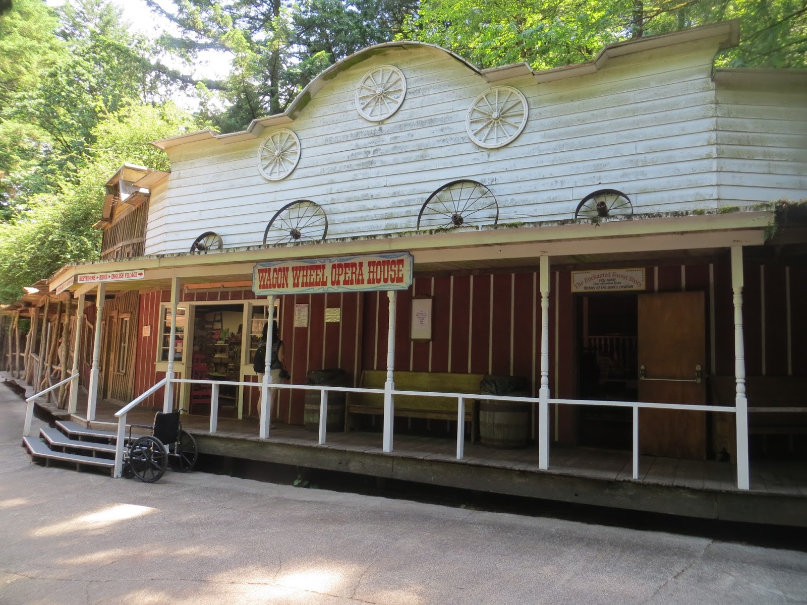 Sweetie Suz: The Enchanted Forest, Salem, Oregon