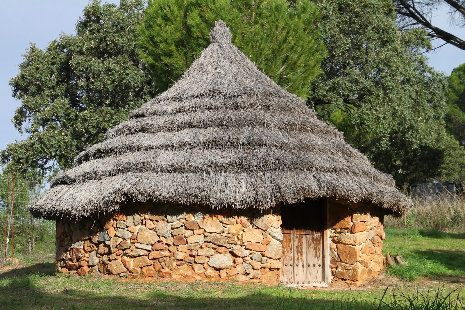 Chozas de Córdoba.: La choza del Cerro de los Aviones y su rehabilitación.