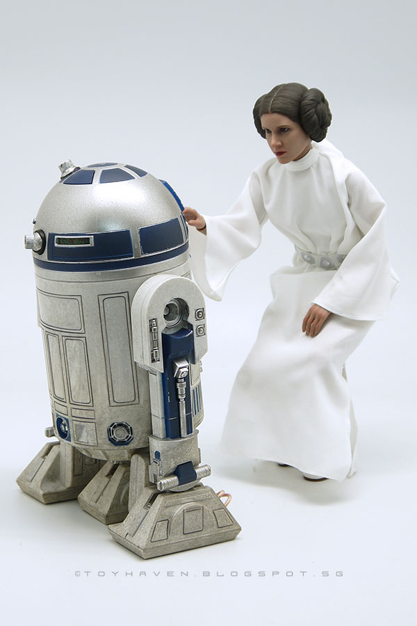 toyhaven: Hot Toys "Star Wars: A New Hope" 1/6th scale Princess Leia ...