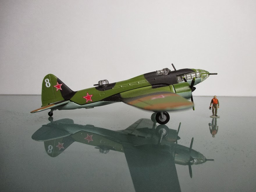 1/144 airbattle: 1/144 Ilyushin Il-4 (DB-3) - by Atlas