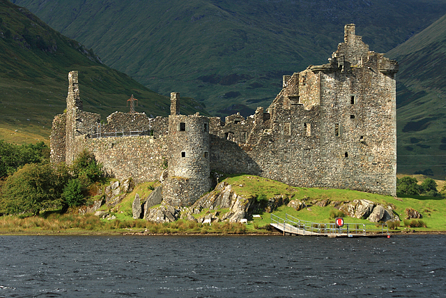Deserted Places: The abandoned Kilchurn Castle in Scotland