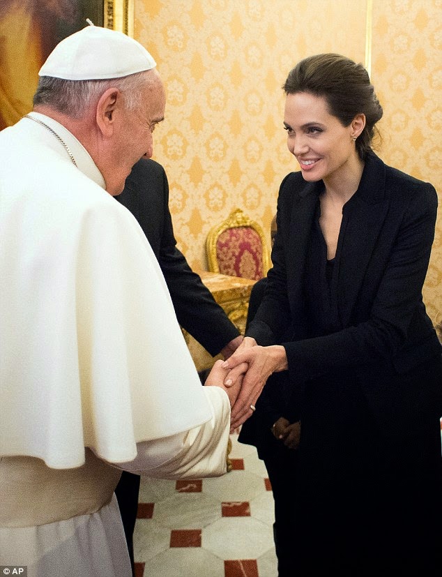 Photos: Angelina Jolie meets the Pope