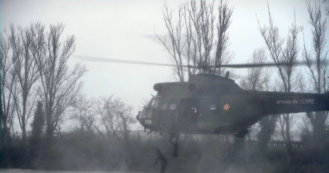 Les plongeurs de combat du 31e régiment du génie ont fait le grand saut