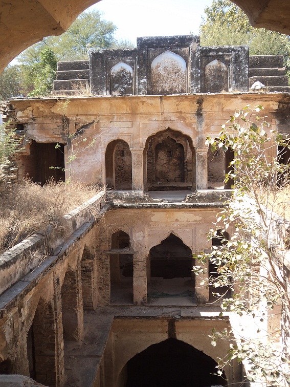 Heritage of Haryana: Another old baoli (bawdi) at Naranul.