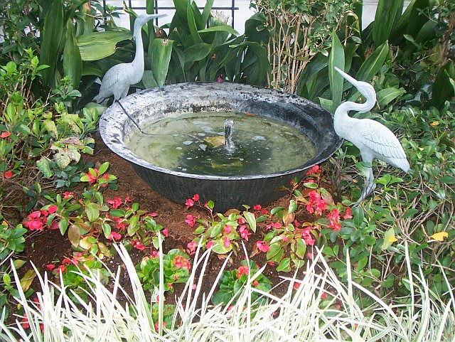 The Uptown Acorn: Sugar Kettle.....not for sugar anymore!