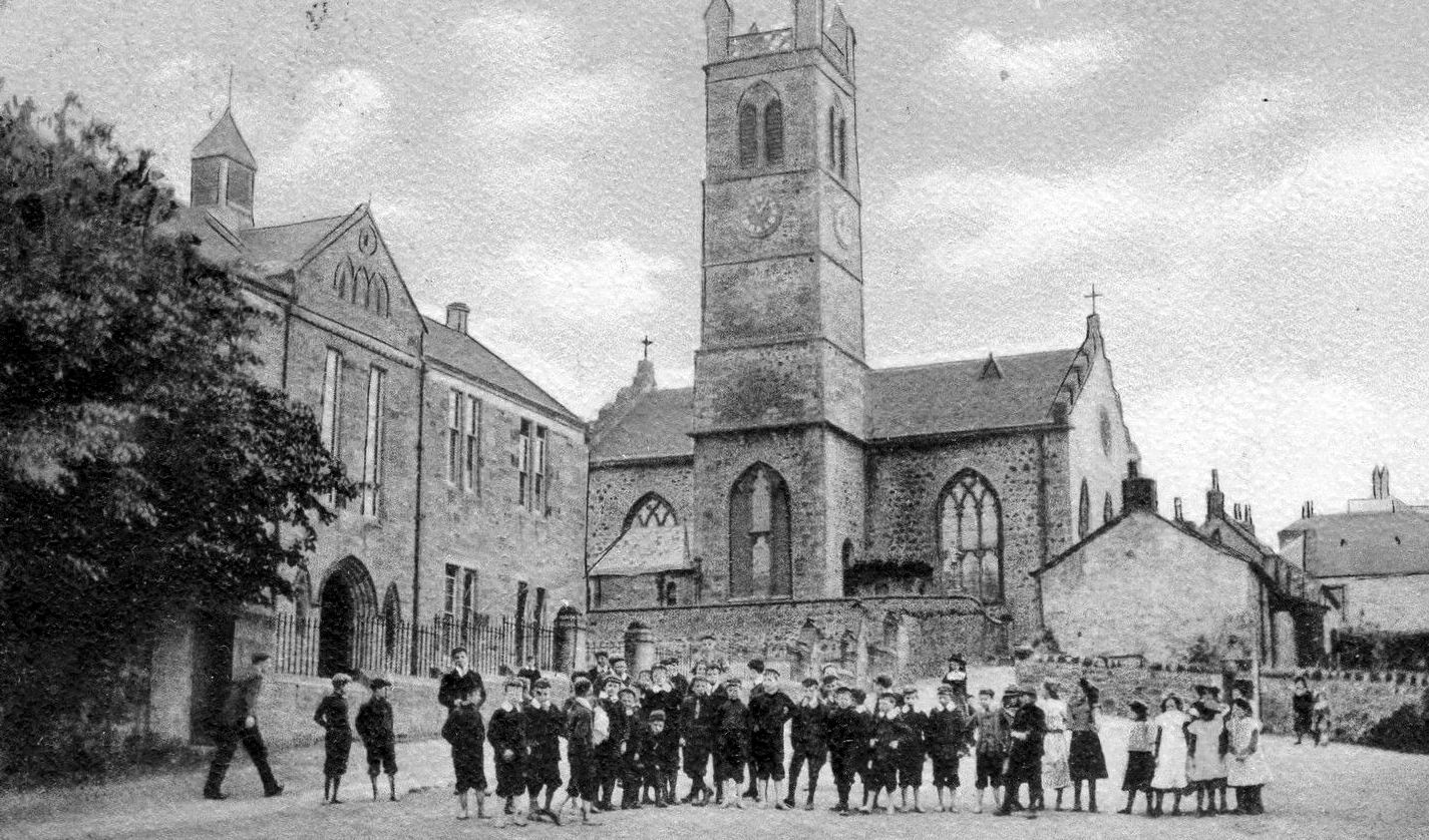 Tour Scotland: Old Photograph Parish Church Beith Scotland