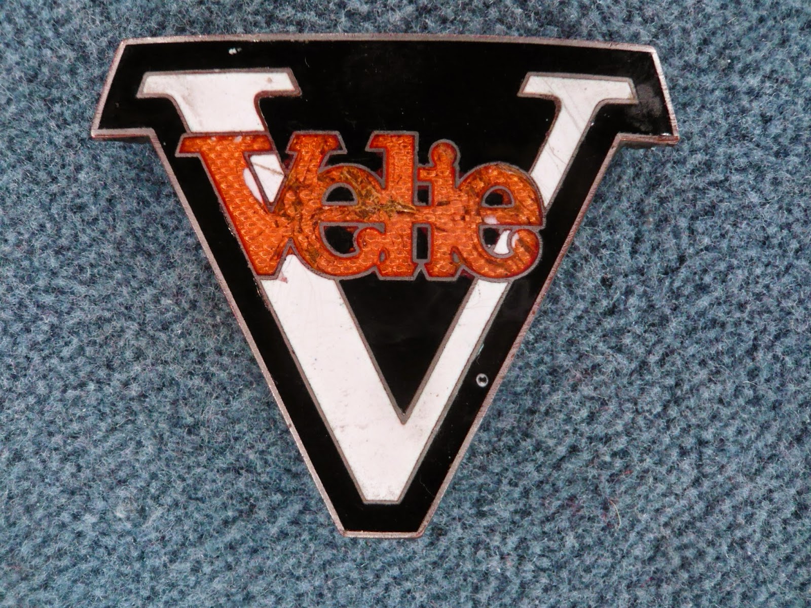 RadiatorEmblems: VELIE / USA