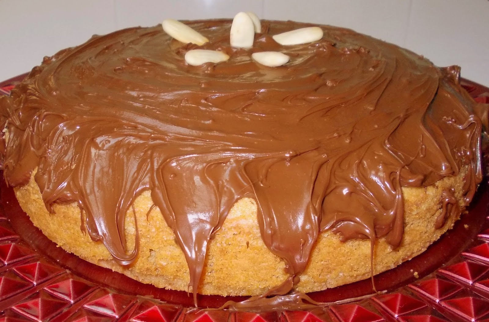 Bolo de Amêndoa com Chocolate | Receita rápida e simples de fazer